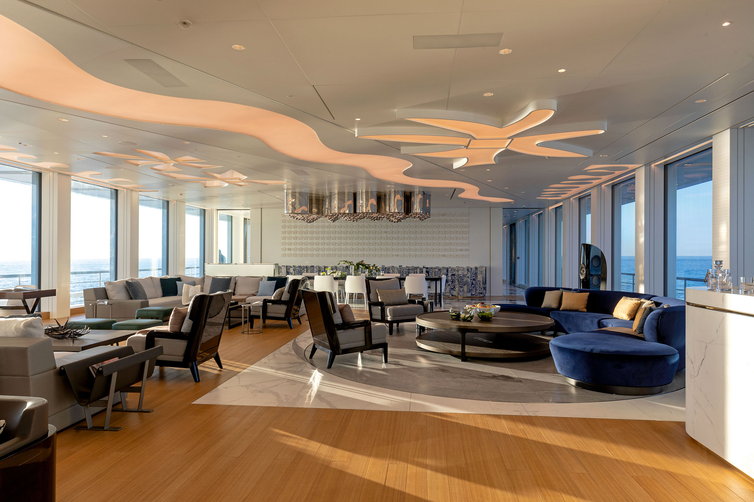 Yacht LUMINOSITY, Custom Mega Yacht | CHARTERWORLD Luxury Superyacht ...